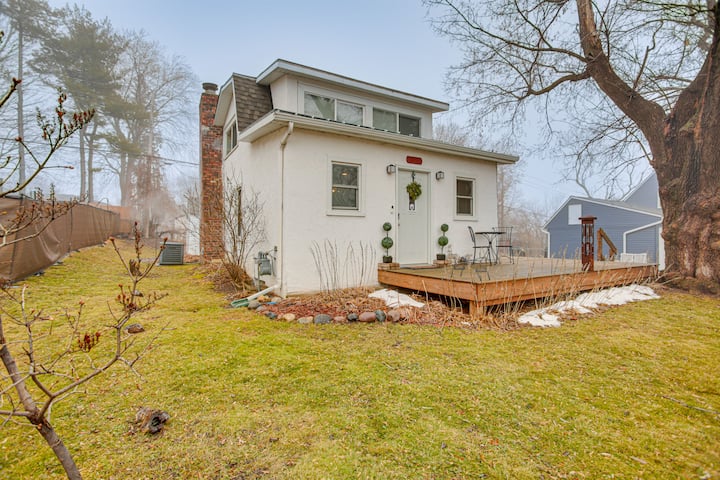 8 Mi To Downtown: Convenient Minneapolis Home - Minnetonka, MN