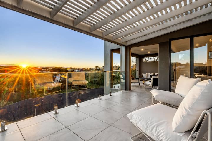 *Sea Breeze* New Pool, Shops 280m,beach 800m-12pax - Portsea