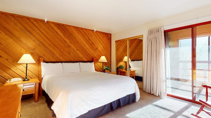 Aspen Creek Shared Amenities  Near Hiking! - Mammoth Lakes, CA