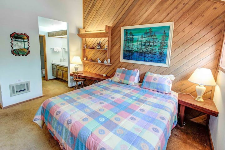 Aspen Creek #401  Year-round Outdoor Activities - Mammoth Lakes, CA