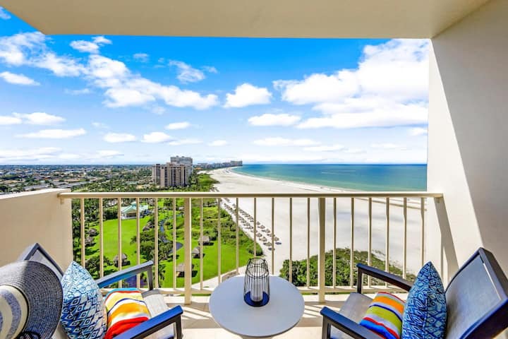Modern Beachfront Condo | Pool, Gym & Tennis - Marco Island, FL