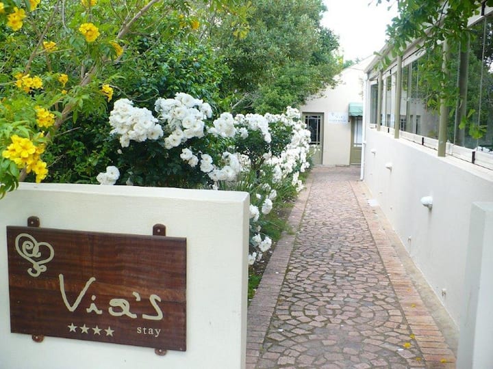 Via's Guesthouse - Greyton