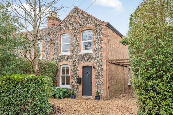 2 Bed In Holt (Oc-2377) - Blakeney