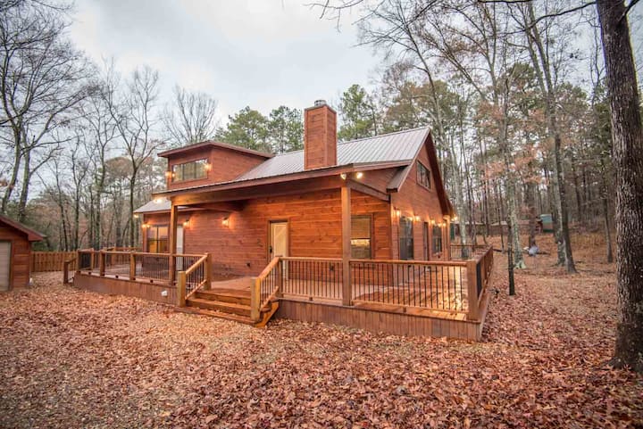 All Decked Out-sleeps 8/play Set - Broken Bow, OK