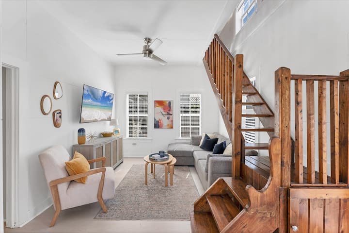 Downtown Punta Gorda Loft Incredible Outdoor Space - Punta Gorda, FL