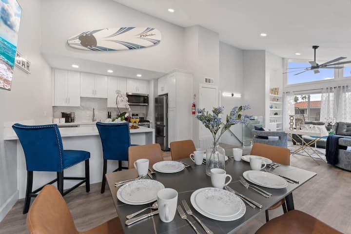 Searenity Suite-peekaboo Ocean View, Near Beach! - Huntington Beach, CA