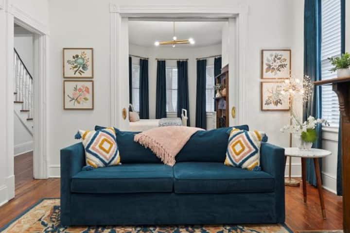 2 Bedroom*sleeps 4*dog Friendly*near Forsyth Park - Savannah, GA