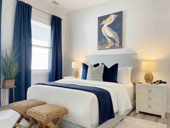 Historic Meets Modern: Stylish 2br Near Forsyth - Savannah, GA