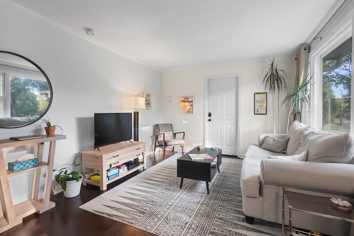 Modern Musical 1950s Ranch-sleeps 7-pet Friendly - Radnor Lake State Park, Nashville