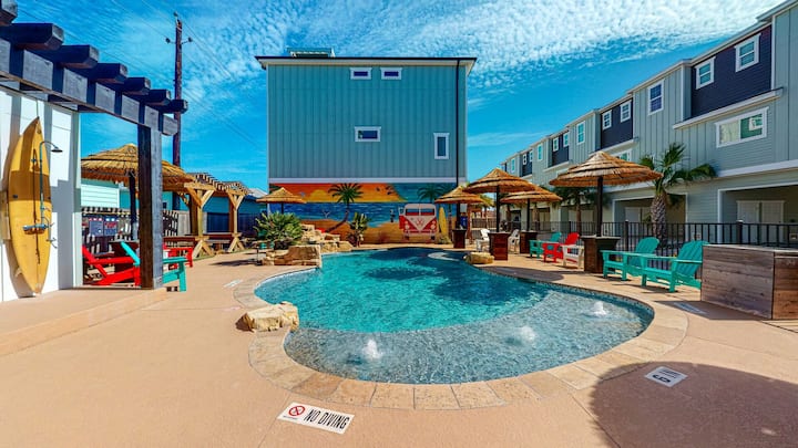 Esu305 Shared Heated Pool, Golf Cart Included - Port Aransas, TX