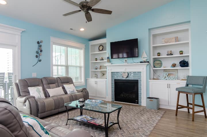 Spacious 5 Br Home Across From Beach! - K181 - Carolina Beach