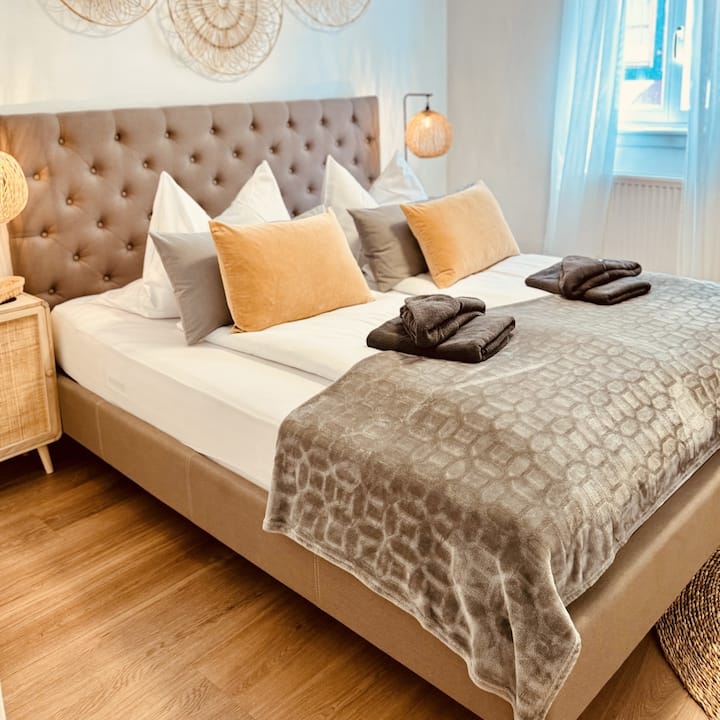 Pure Happiness Seligenstadt - Arrive And Feel Good - Seligenstadt