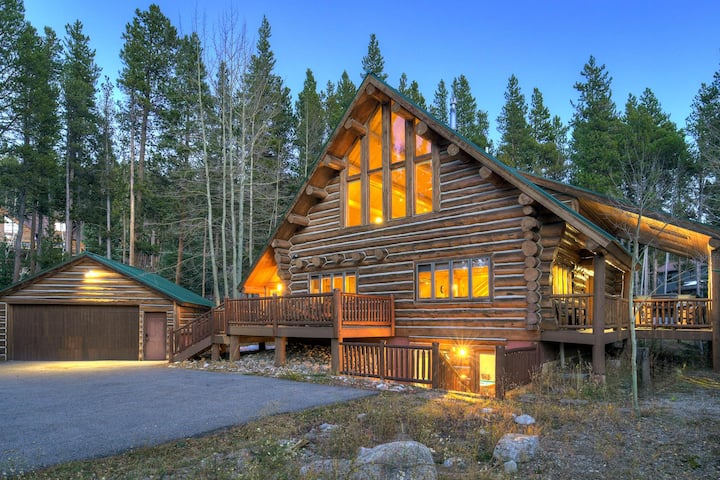 Log Home Retreat, Outdoor Living W/ Grill, Pool Ta - Breckenridge, CO