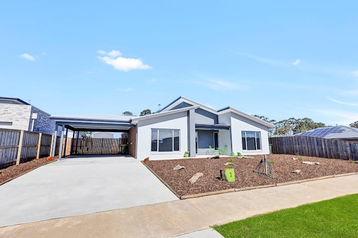 Aqua Views - Tranquil 3br Getaway With Lakes View - Bairnsdale