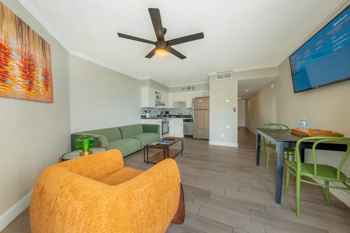 Condo On The Beach - Ocean Side View Balcony - Largo, FL