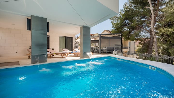 Beach Villa Valentina Penthouse - Okrug Gornji