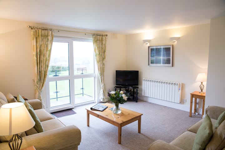 Fortescue (1 Bedroom)-apartment-river View-premium - Dartmouth