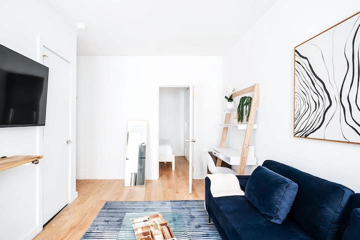69-2c Fully Furnished New 1br In Prime Lower East - New York