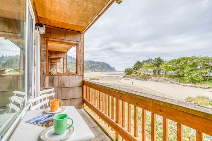 Smart Tv-oceanview-balcony-upstairs Condo - Neskowin, OR