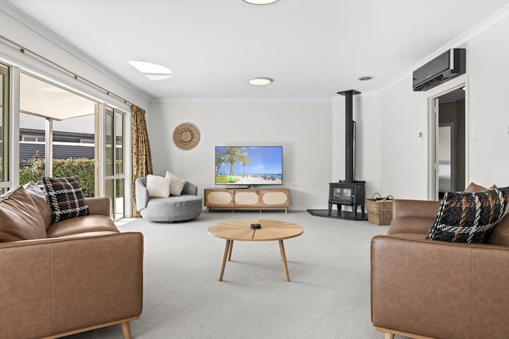 Stunning & Spacious On Irishman - Twizel
