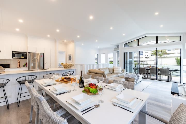 Beach Haven 3a Messines St Beach 4 Min Away, Wifi - Salamander Bay