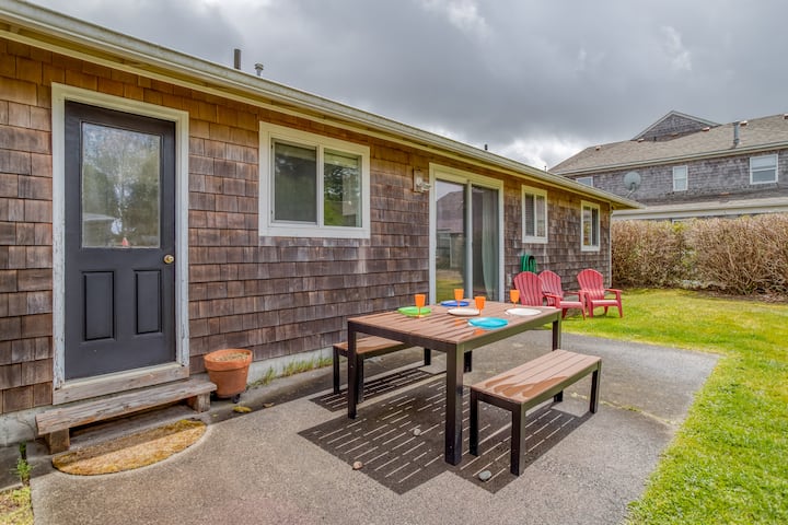 Heart Of Downtown Gearhart-blocks To Beach - Gearhart, OR