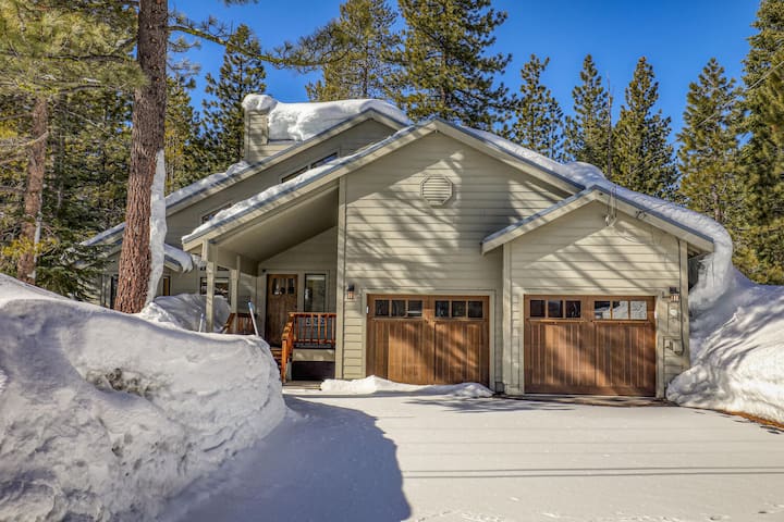 Kokanee By Tahoe Getaways - Pool Table, Fireplace - Truckee, CA