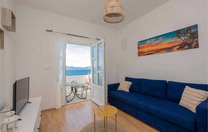 1 Bedroom Awesome Apartment In Podaca - Podaca