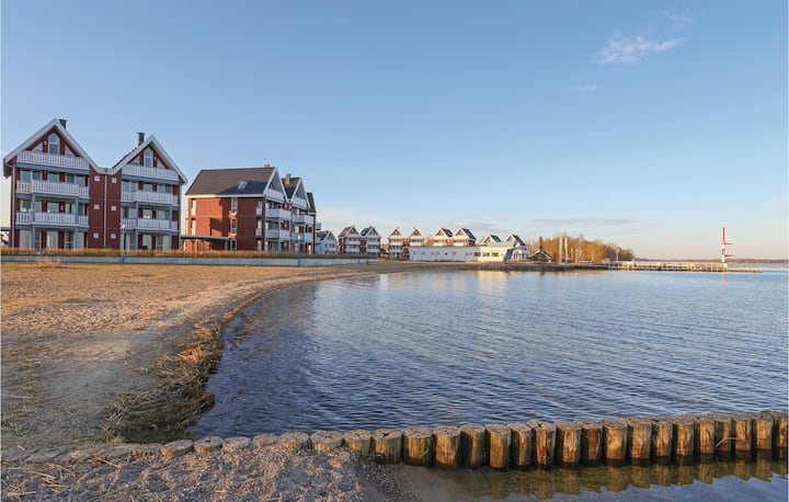 3 Bedroom Nice Apartment In Rechlin - Rechlin