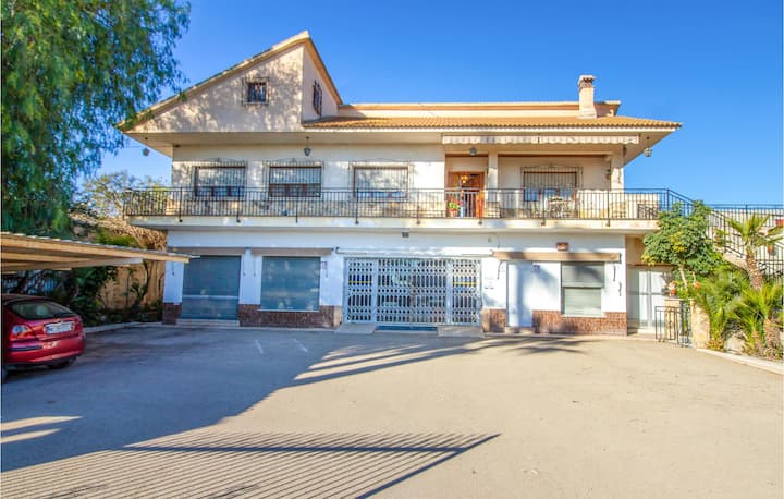 4 Bedroom Beautiful Home In Lorca - Lorca