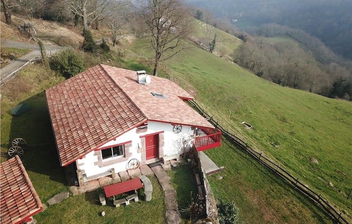 2 Bedroom Cozy Home In Bidarray - Saint-Étienne-de-Baïgorry