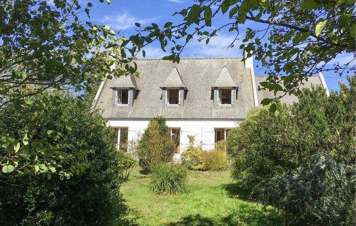 4 Bedroom Nice Home In Plougasnou - Plougasnou