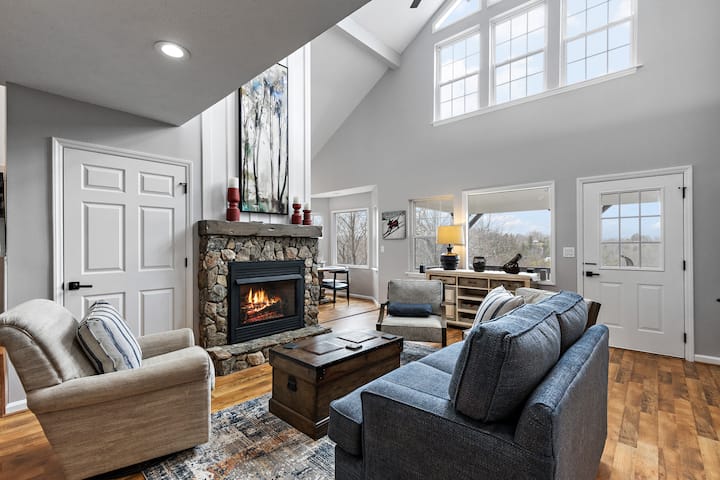 Mountain Cottage On Ski Slopes - Boone, NC