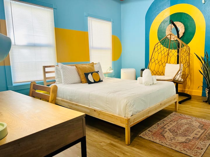 Metropolitan Suite Close To Convention Center - San Diego, CA