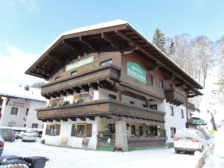 Studio In Saalbach-hinterglemm Near Ski Area - Saalbach-Hinterglemm
