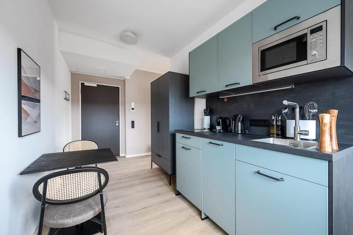 Stuttgart Elsenhanstr. | Suite With Balcony (Lt) - Stuttgart