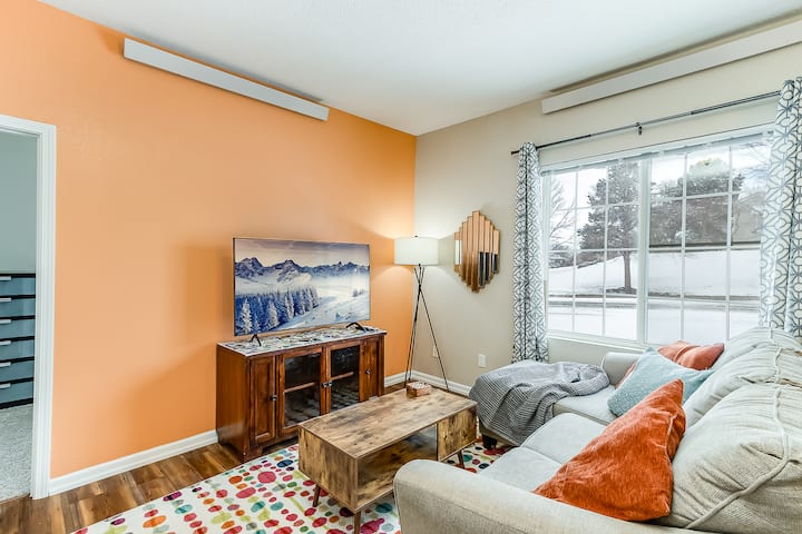 Brilliant Holliday Park 2-bedroom - Cheyenne, WY