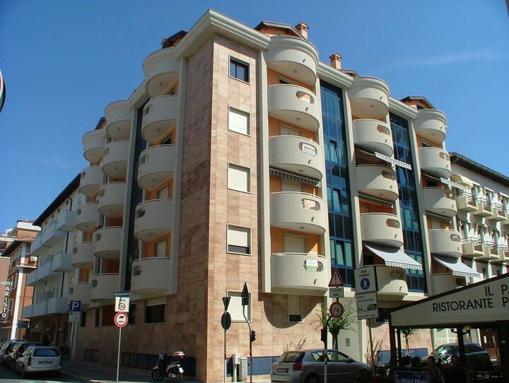 Apartment With Private Garden In The Center - Grado