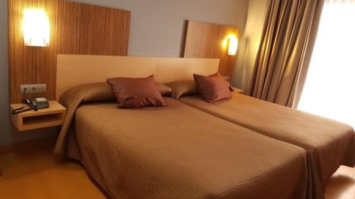 Faranda Alisas 2 Single Beds - Santander