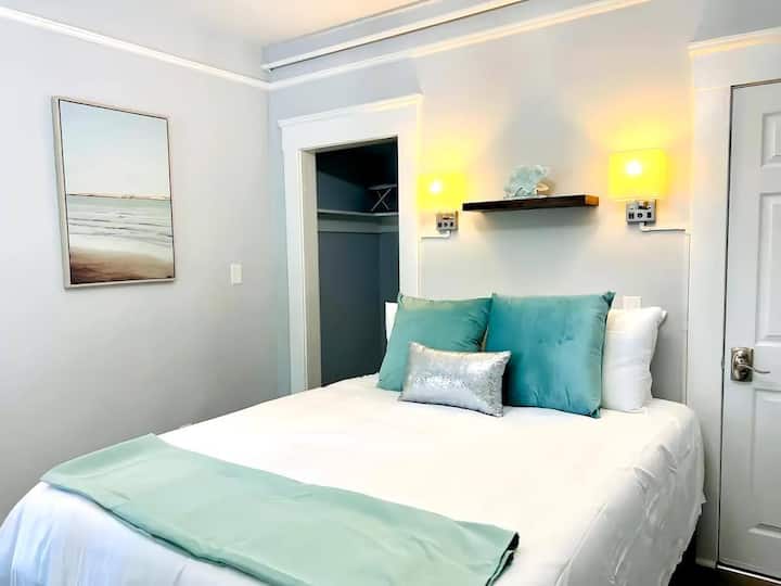 Thoughtfully Designed Space For Comfort - San Diego