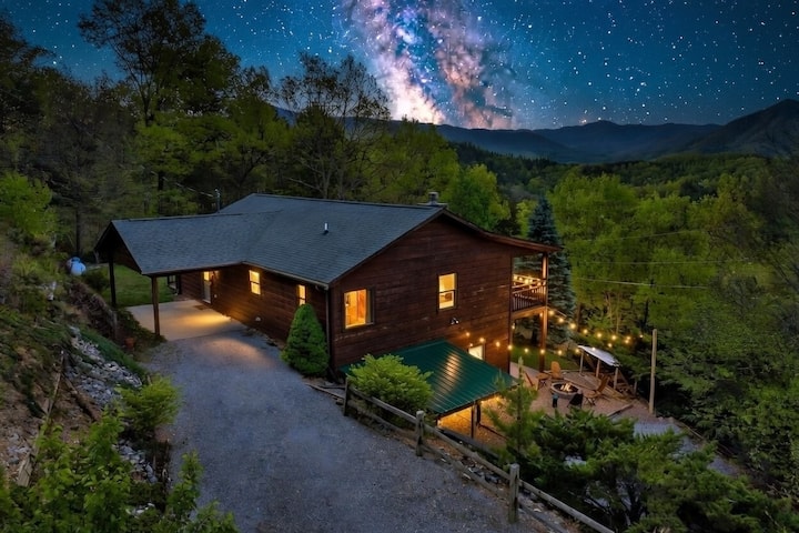 Gorgeous Mtn Views W/hottub, Arcades, Game Room, * - Wears Valley, TN