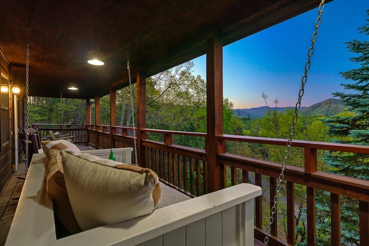 Panoramic Ridge Views, 900ft Game Loft, 10m Gsmnp - Wears Valley, TN