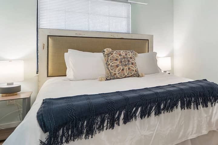 Hibiscus Hut| Saint Augustine Beach! - St. Augustine Beach, FL