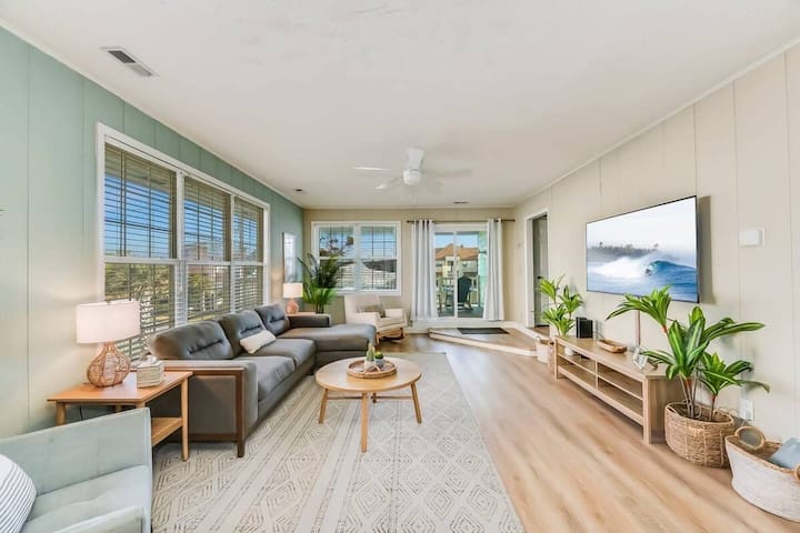 Ocean & Sound Views, Game Room, Steps To Beach! - Surf City, NC