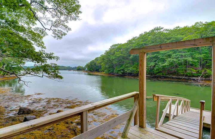 Waterfront Cottage In Boothbay Harbor - Boothbay, ME