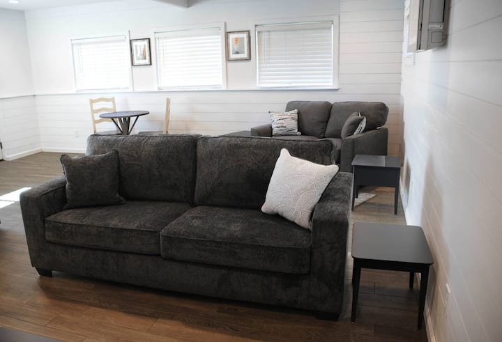 Champagne Retreat In Upland - Claremont, CA