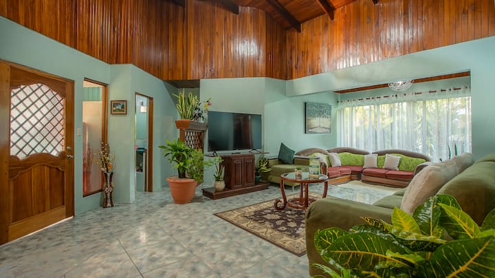 Arenal Family Home - Family & Friends Gateway - La Fortuna