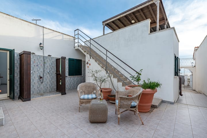 Kallisti Beach House - Sea Front - Happy Rentals - Puglia