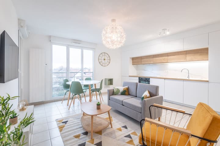 M016 *Marquer* T2 Spacieux Et Design Proche Gare - Annemasse