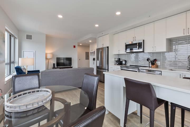 Spacious Apt Downtown - 昆西